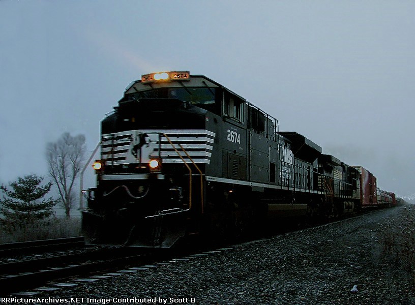 NS 2674 (SD70M-2) 38E